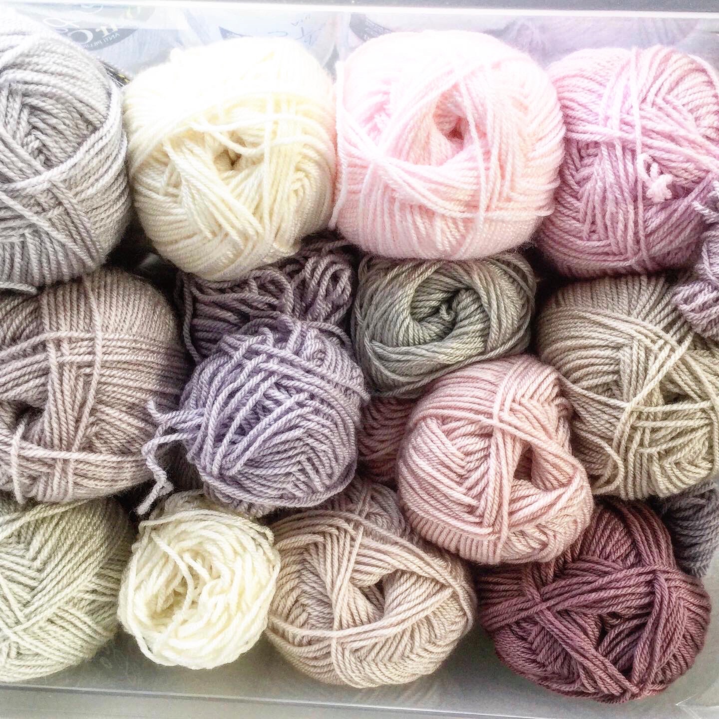 The Frosted Pearl Blanket – Wool Thread Paint