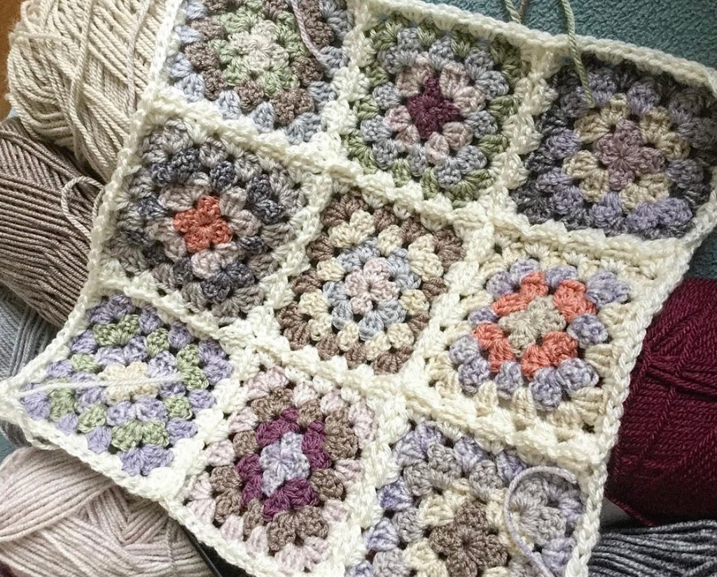 Continuous Join as You Go - Wool Thread Paint